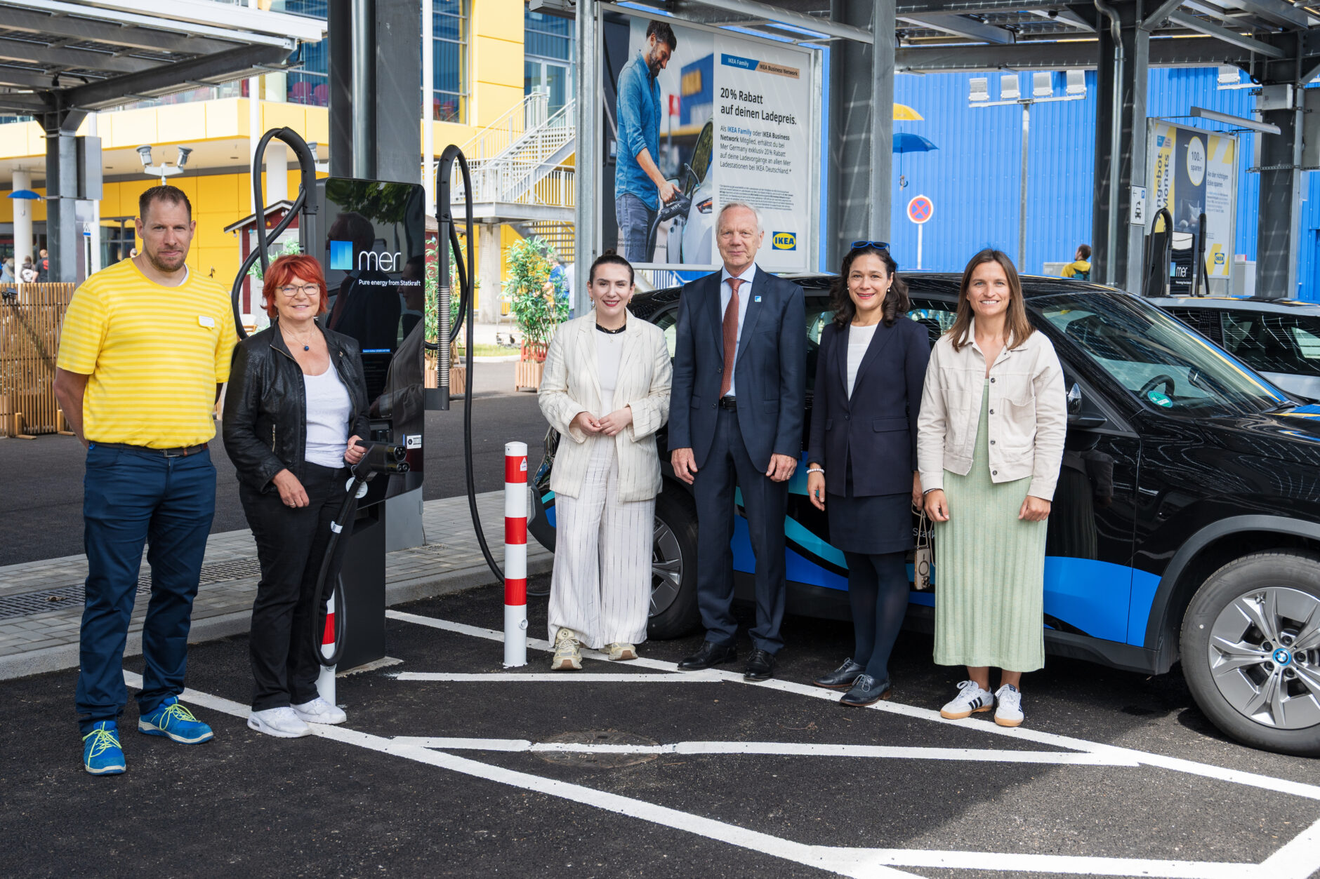 Elektromobilität: Mer und IKEA eröffnen Ladepark in Freiburg
